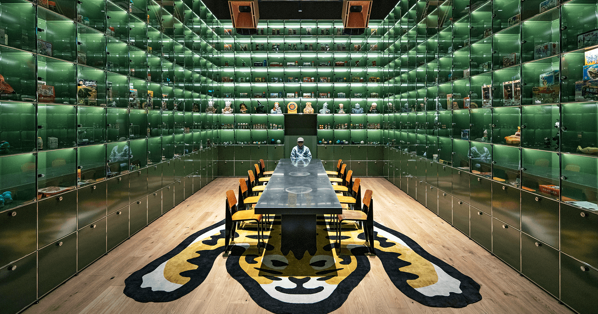 THE NIGO LOUNGE - NOT A HOTEL CLUB HOUSE